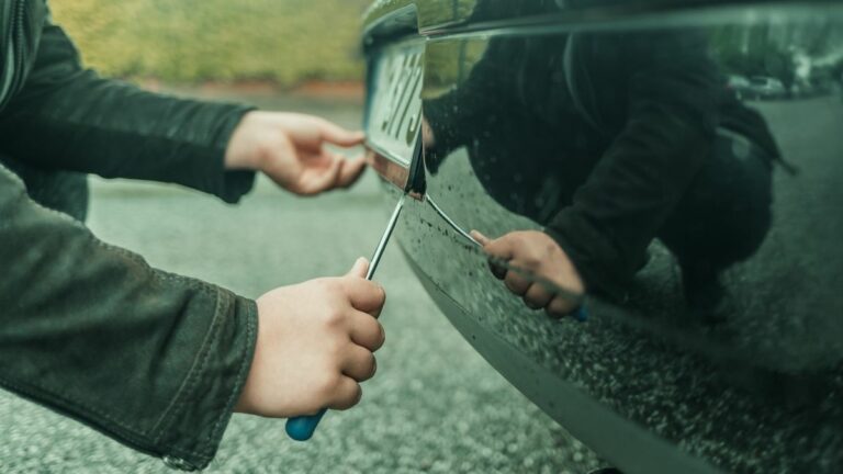 Carros fora de linha sendo emplacados como 0KM? Entenda como isso acontece