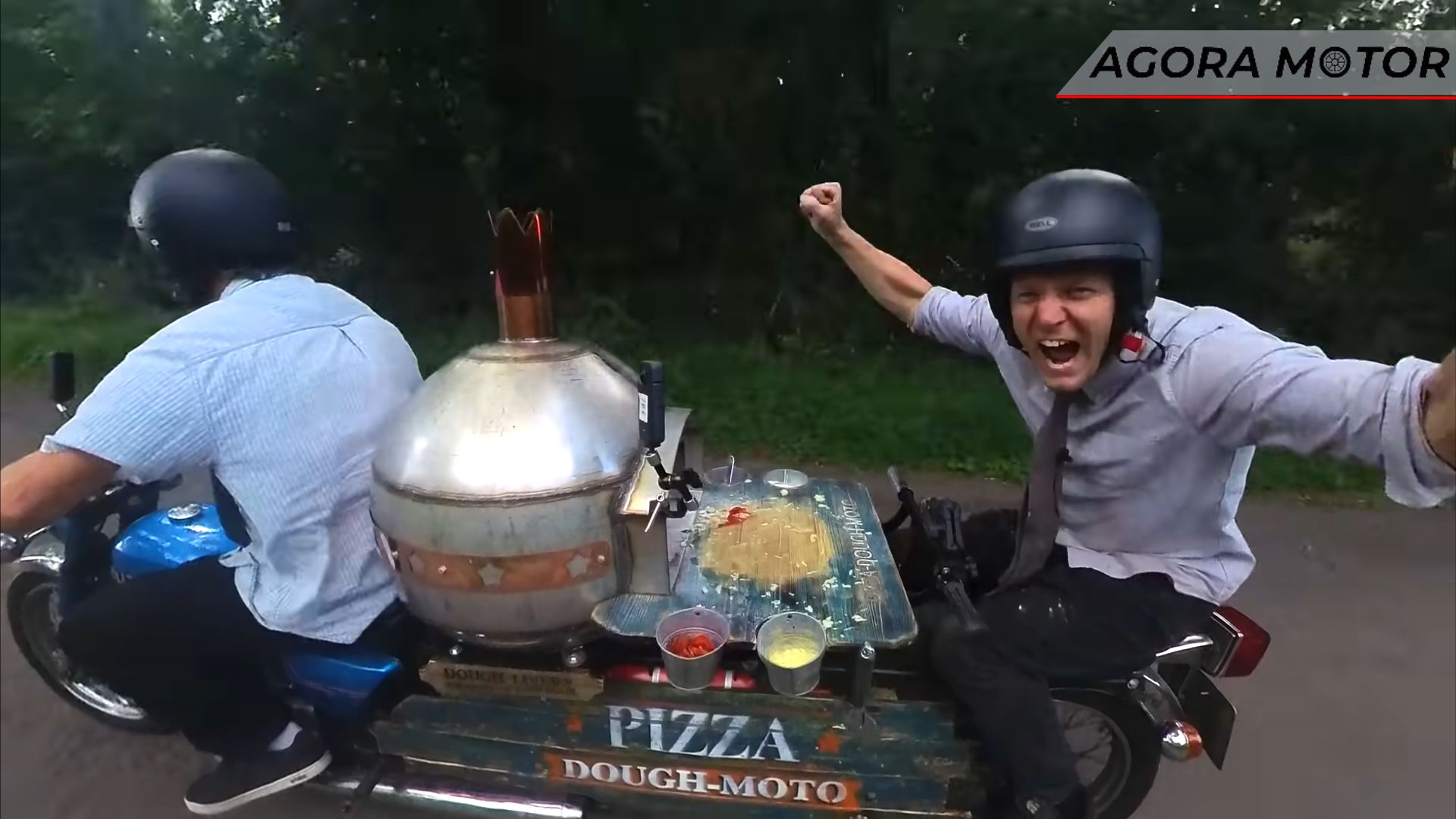Uma moto-pizza? Veja a proeza que esse YouTuber fez!