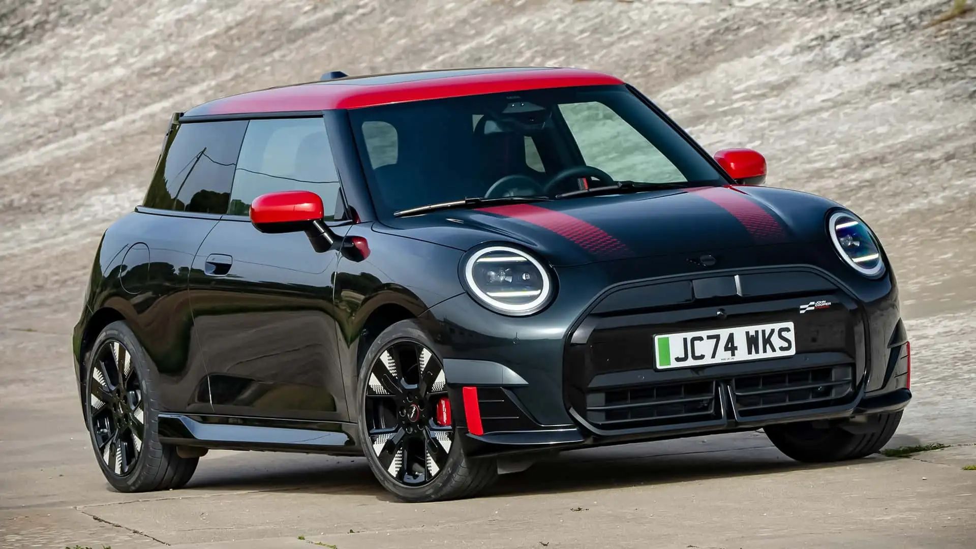 Cinco carros que você pode comprar pelo preço do Mini JCW elétrico