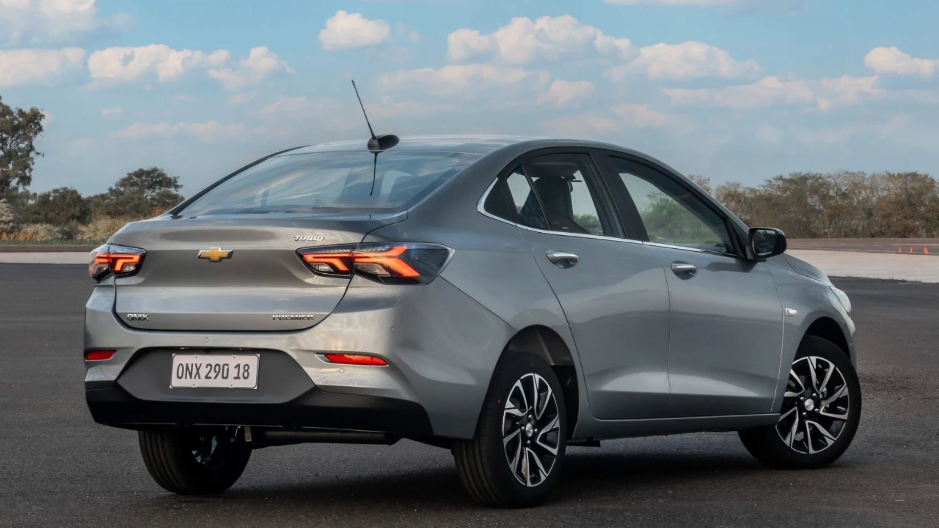 Chevrolet Onix Plus 2026 chegou! Confira as novidades, preços, fotos e ...