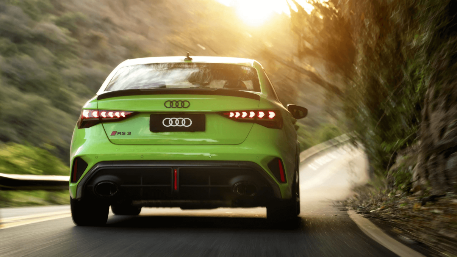 Audi RS3 2026 chega com potência e luxo por R$ 660 mil